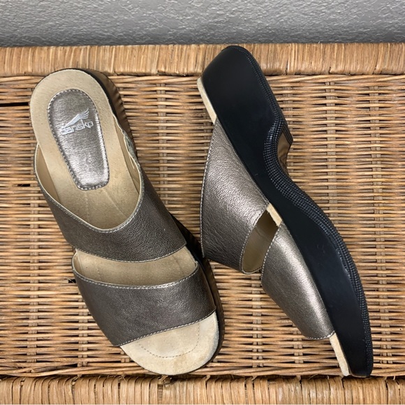 Dansko | Shoes | Dansko Gold Strappy Comfort Slide Sandal Size 4 | Poshmark